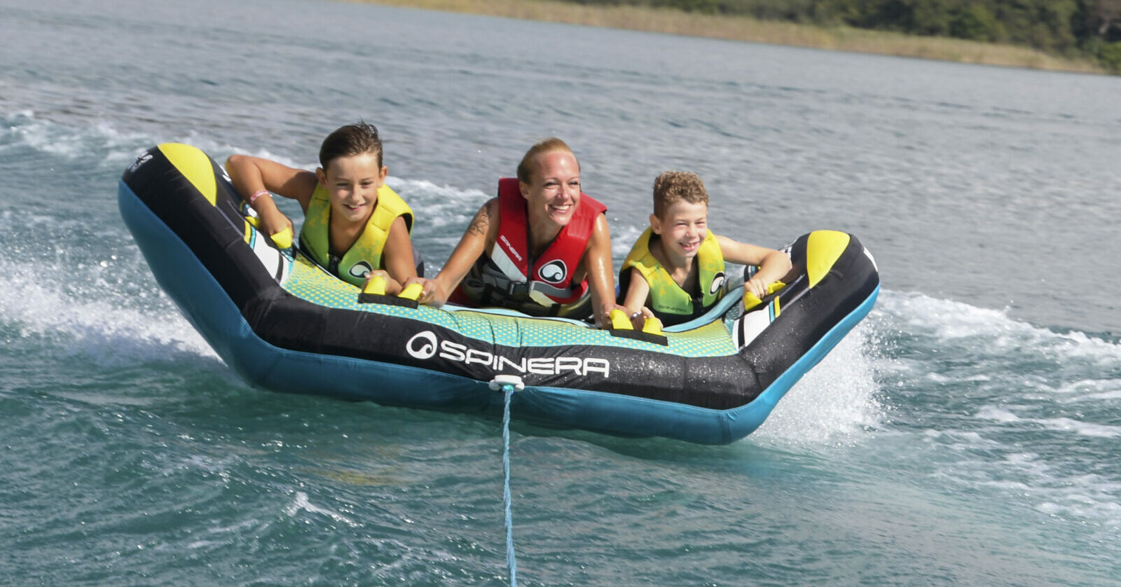 Groupe - Bouée Tractée